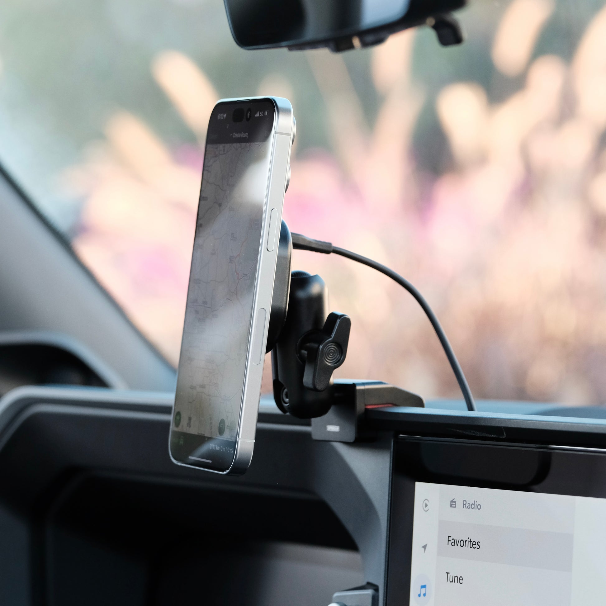 Offroam MagSafe Compatible Phone Mount For Land Cruiser 250 (2024-Curr ...